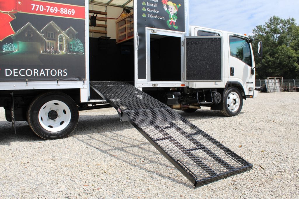 MR-550 Manual and Eco Hydraulic Loading Ramp Fleet Graphics King Cab ...